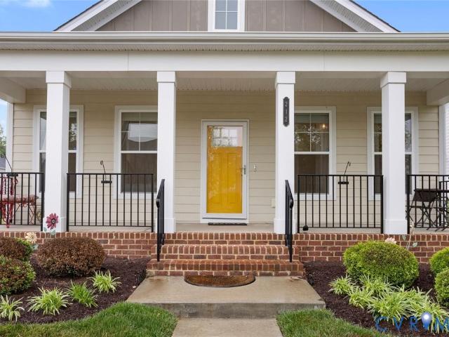 212 Lauradell Road