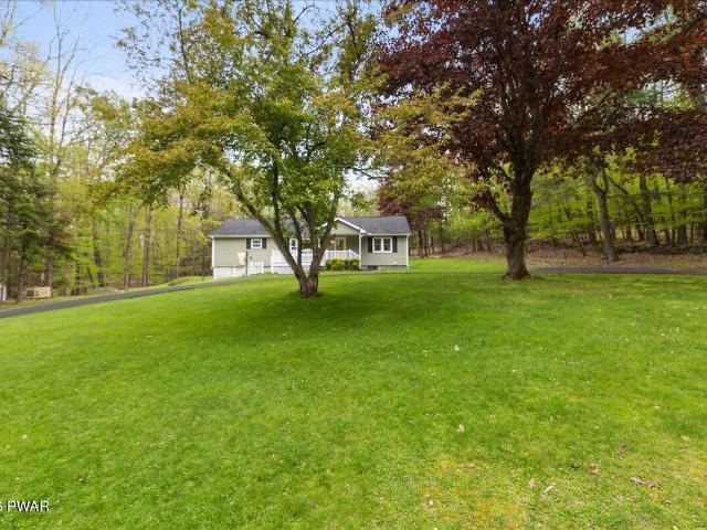 212 Lakeshore Drive
