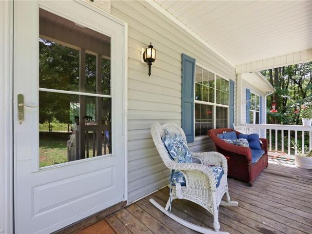 212 Lakeview Drive