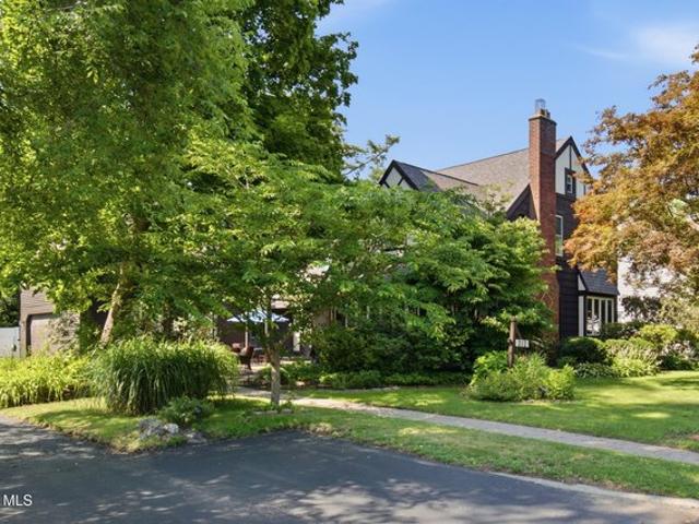 212 Lenox Ave, Albany, NY 12208