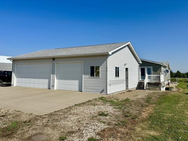 212 Linnell St, Pierre, SD 57501