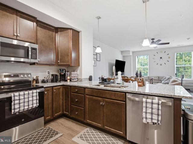 212 Matisse Place