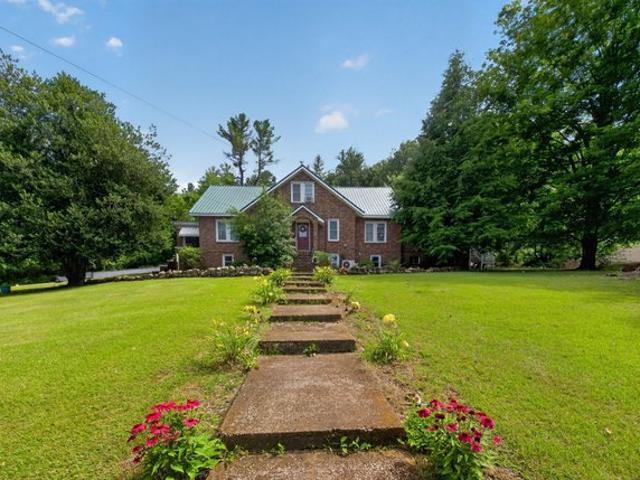 212 Main St E, Waverly, TN 37185