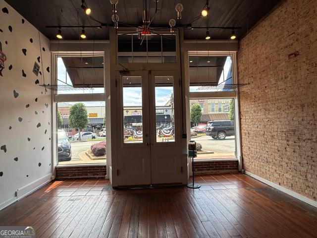 212 Main Street