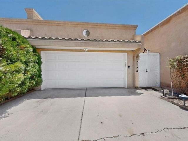 212 Manzano St NE Apt A, Albuquerque, NM 87108