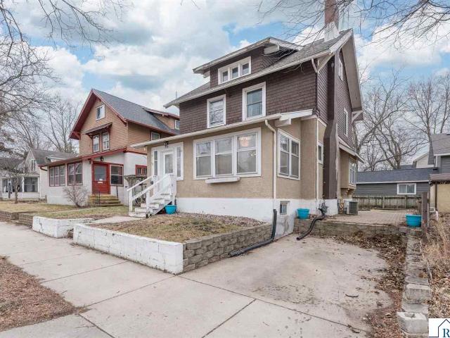 212 Marshall Street