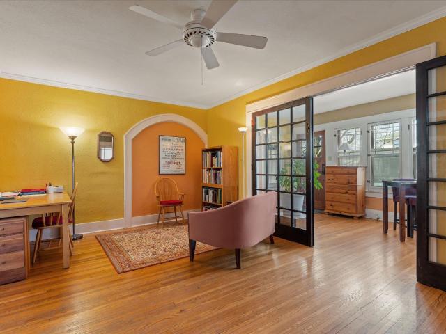 212 Marquette Avenue