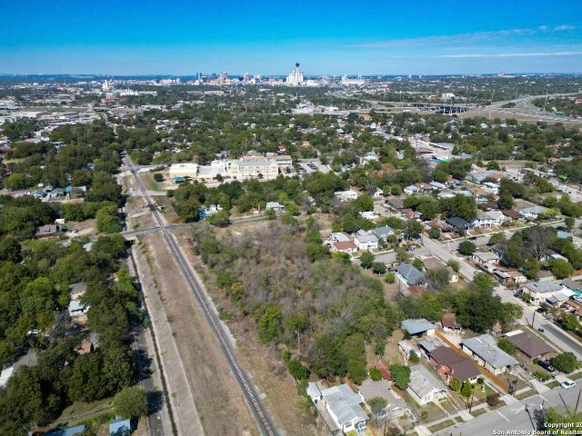 212 McMullen St, San Antonio, TX 78210 | MLS #1921 | Compass