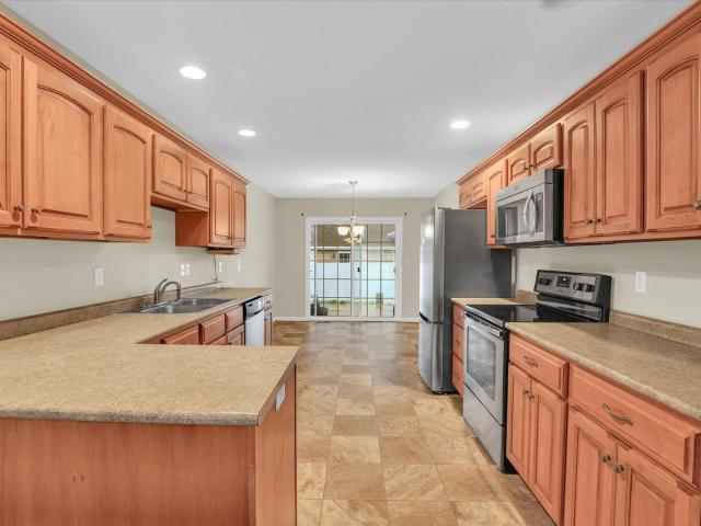 212 Medinah Court