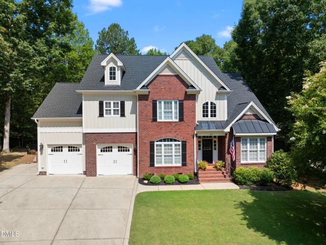 212 Middlecrest Way