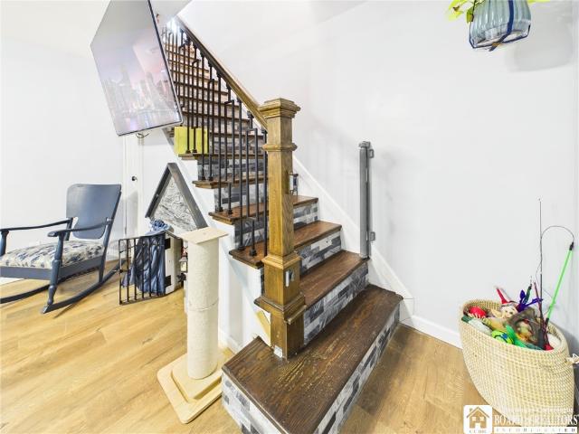 212 N 6th Street