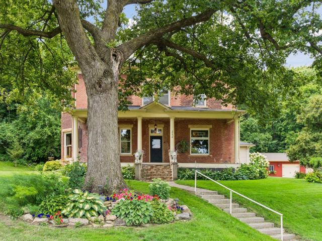 212 N 6th Street