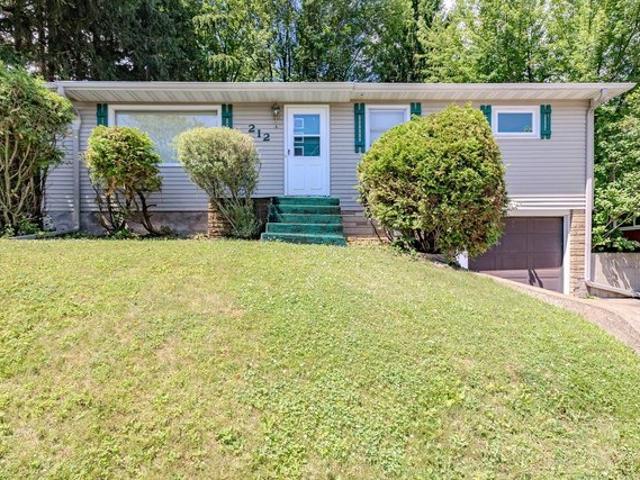 212 N 11th Ave, Wausau, WI 54401
