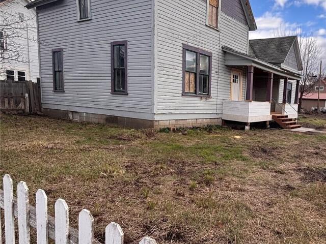 212 N 1st Street