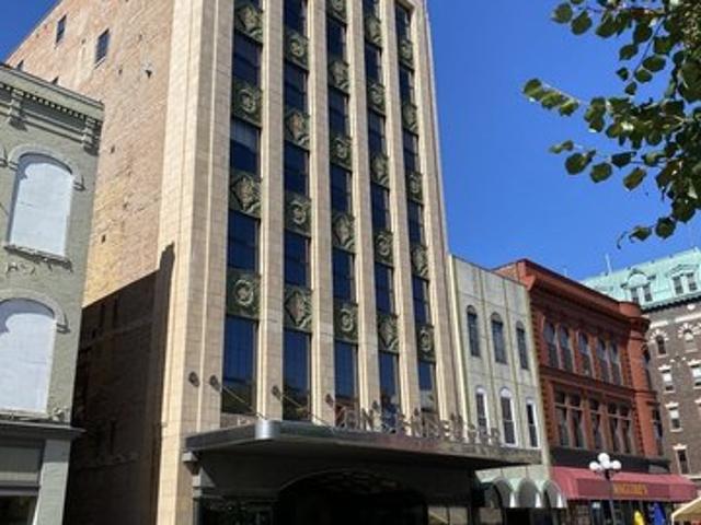 212 N Center St Unit 703, Bloomington, IL 61701