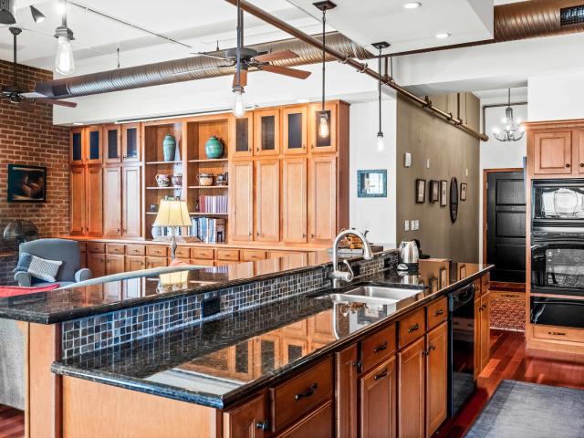 212 N Center Street # 401