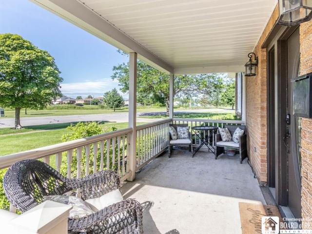 212 N Creek Drive