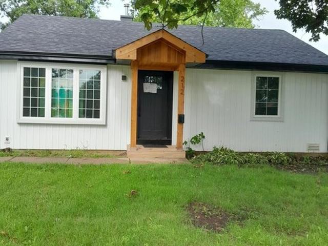 212 N Louis St, Mount Prospect, IL 60056
