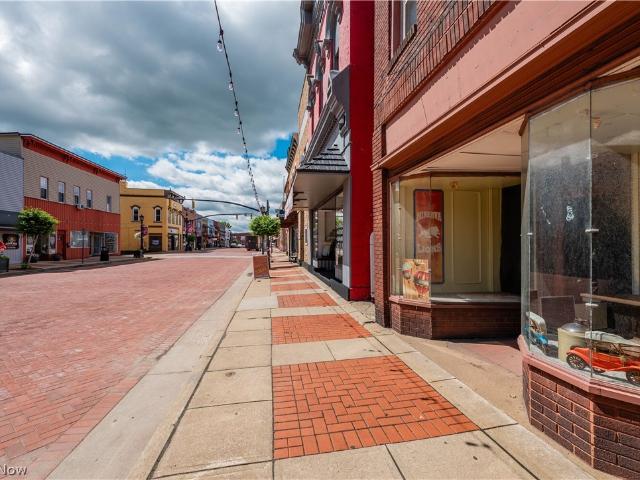 212 N Market Street