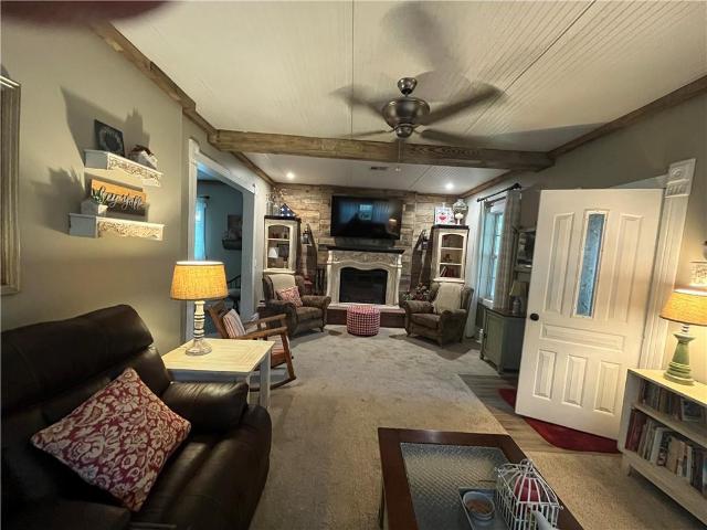 212 S Elm Street