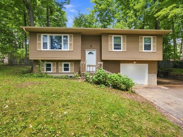 212 S Four Mile Rd, Traverse City, MI 49696