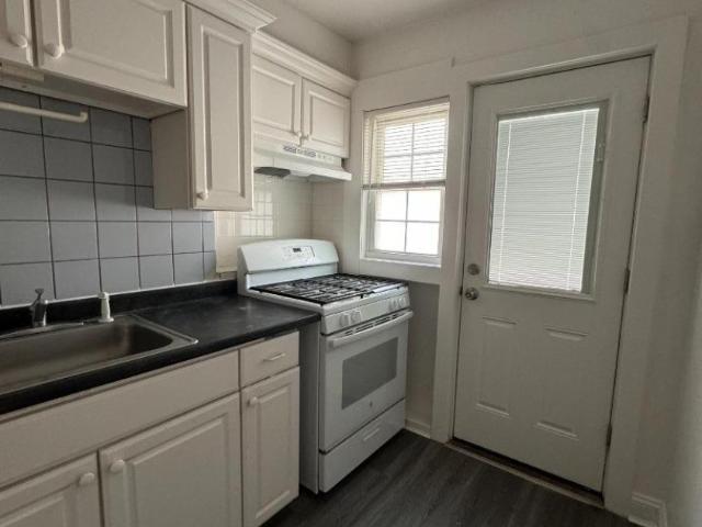 212 S Orange Ave # 3