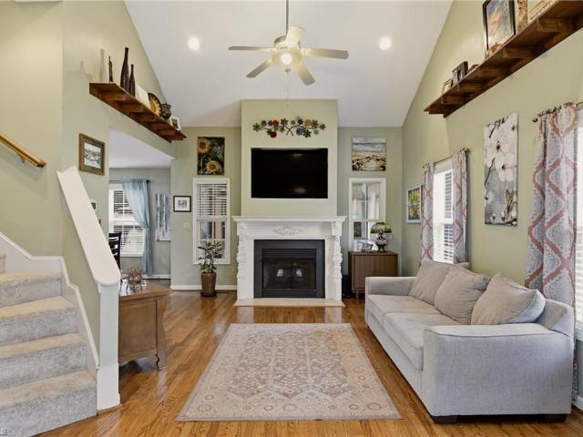 212 Santa Fe Circle