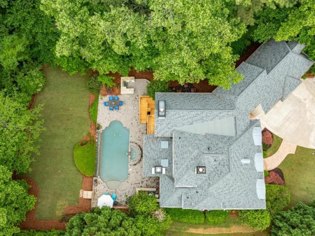 212 Shadowlawn Road SE