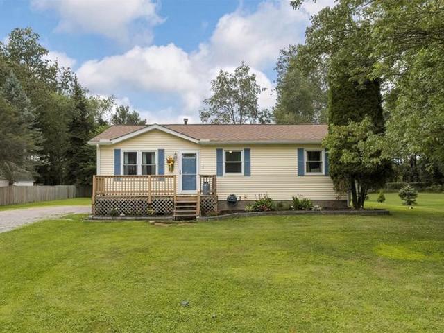 212 Shelhamer Dr, Edinboro, PA 16412