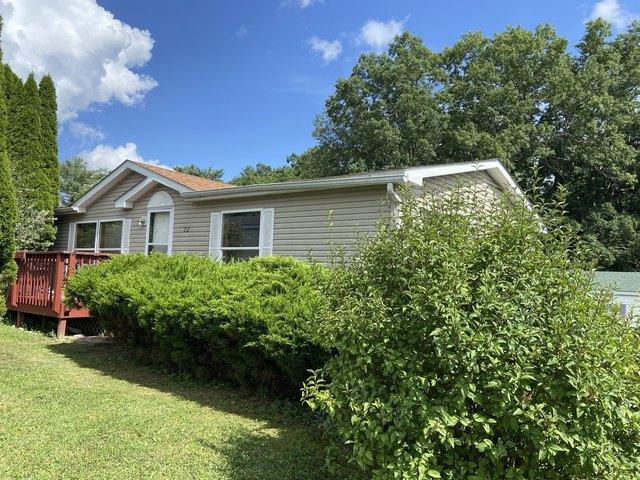 212 Silver Fir Ct, Beaver, WV 25813