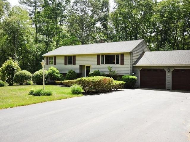 212 Spruce Way, Hanover, MA 02339