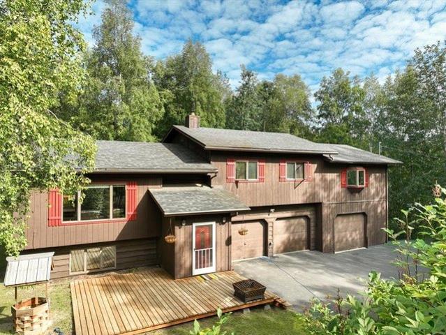 212 Sunny Hills Dr, Fairbanks, AK 99712