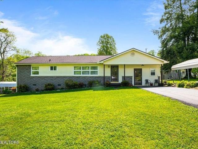 212 Sunset Dr, La Follette, TN 37766