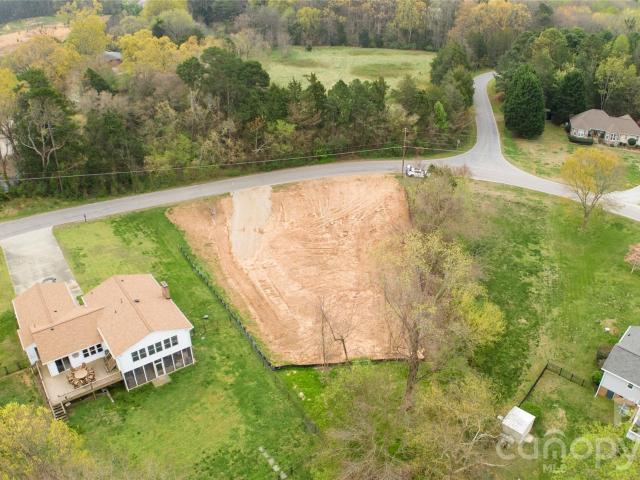 212 Ponderosa Circle