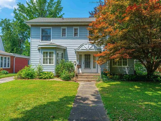 212 Park Pl, Lincoln, IL 62656