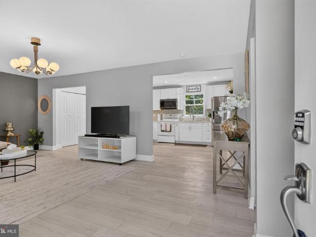 212 Pepper Tree Lane