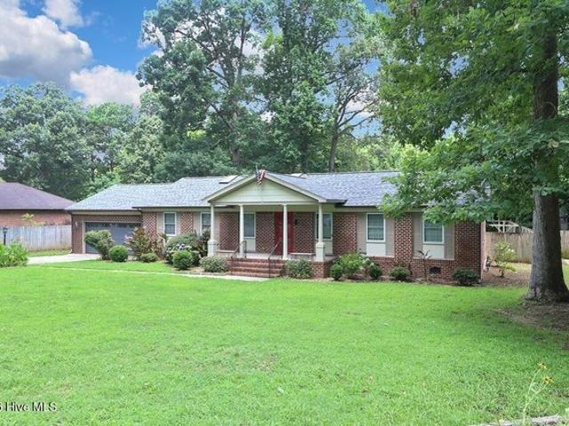 212 Pinewood Dr, Camden, NC 27921