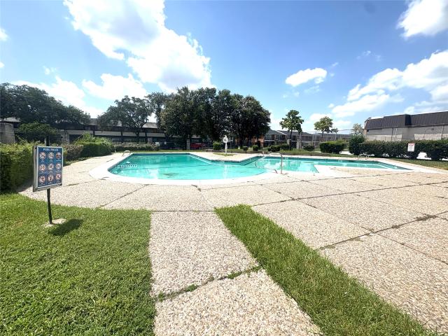 212 Plaza Verde Dr, Unit F26, Houston, TX 77038 | MLS #58757
