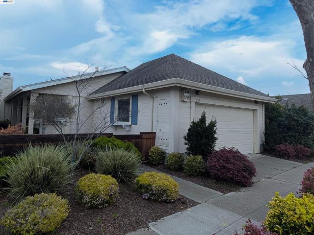 212 Puddingstone Rd, Alameda, CA 94502 | MLS #41130 | Compass