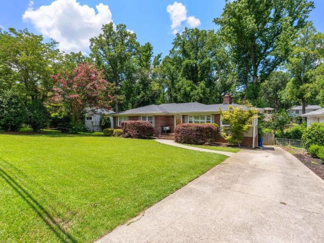 212 Robin Hood Road