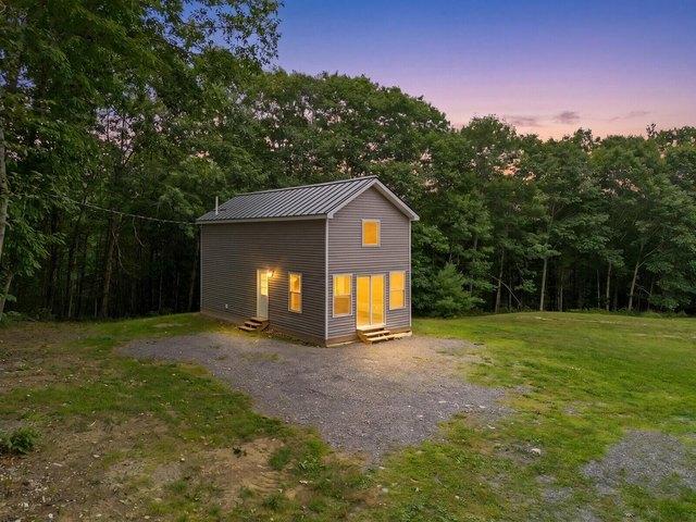 212 Ross Hill Rd, Saint Albans, ME 04971
