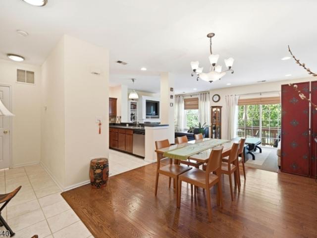 212 Riverwalk Way