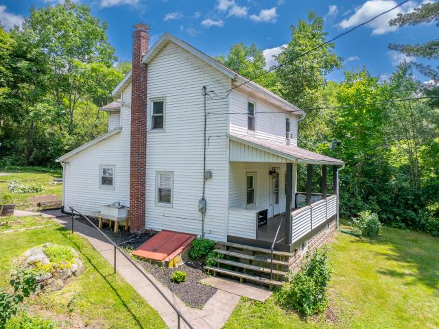 212 River Road