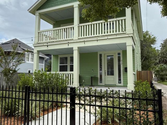 212 W 5th St, Jacksonville, FL 32206 | MLS #2112 | Compass