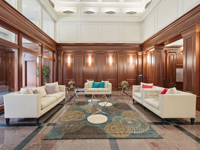 212 W Washington St, Unit 906, Chicago, IL 60606 | MLS #12602 | Compass