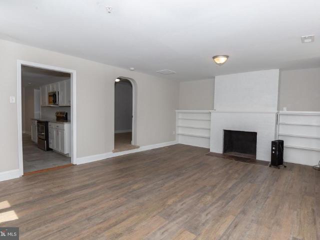 212 W Burke Street # B