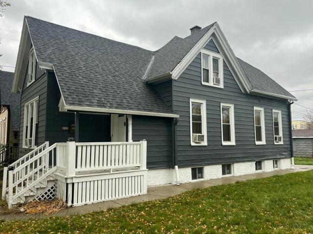 212 W Center St