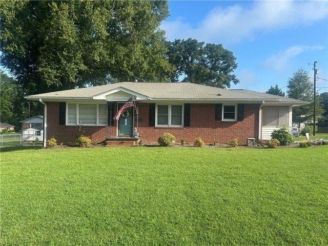 212 W Greer St, Honea Path, SC 29654