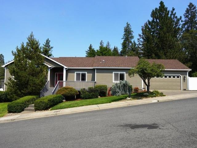 212 Wagon Wheel Dr, Grants Pass, OR 97527