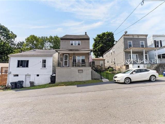 212 Walnut St, Pottsville, PA 17901
